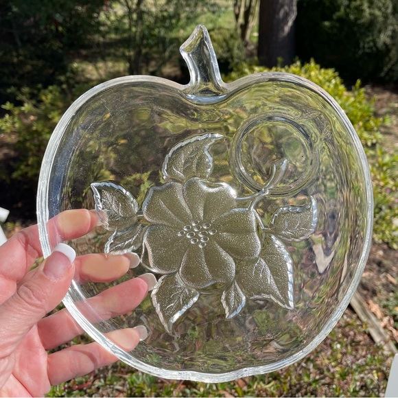 Atlas | Dining | Atlas Apple Clear Glass Floral Lunch Fruit Plates ...